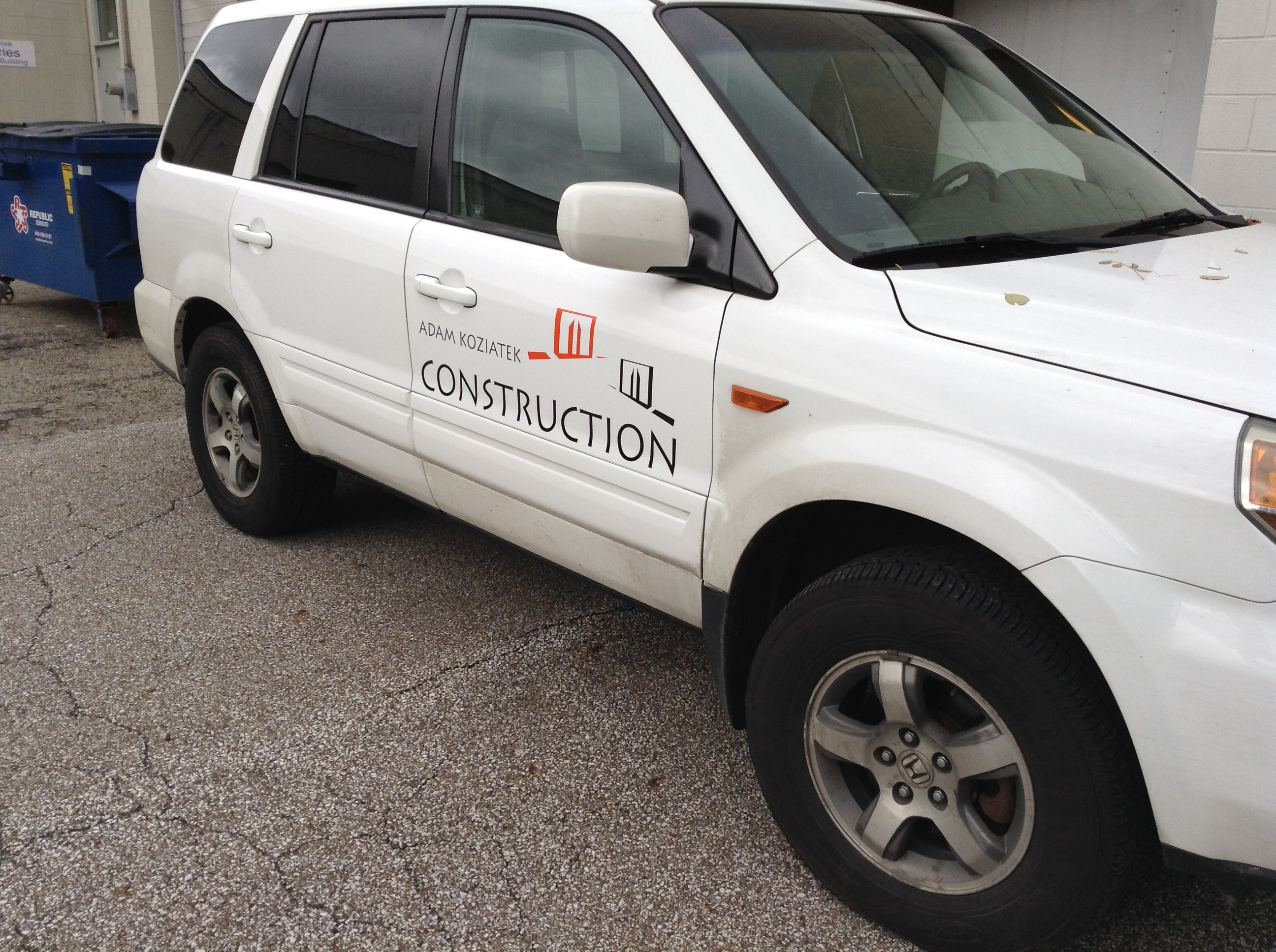 5 Types of Vehicle Graphics All Businesses Can Use To Get Attention