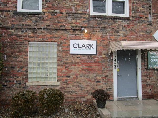 4 Corporate Signs You Need for Your Cleveland Business Office