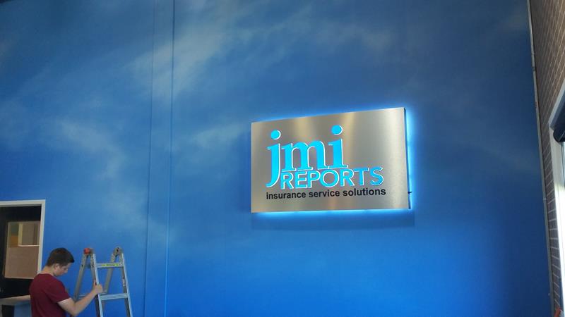 3 Ways To Get Noticed With Custom Business Signs!